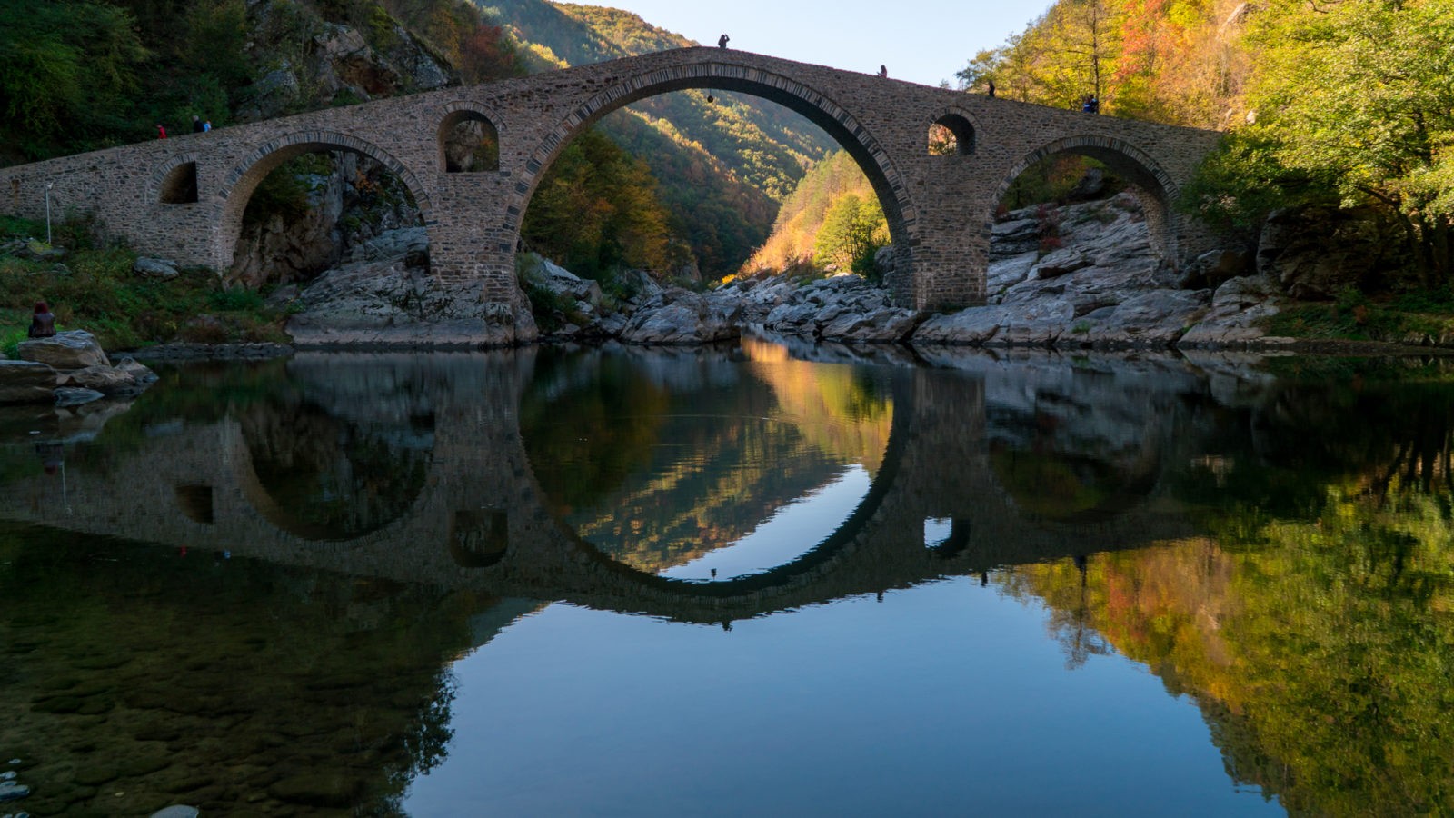 The Devil’s bridge – easy walk, nice arch, and no devil… – Karagis ...